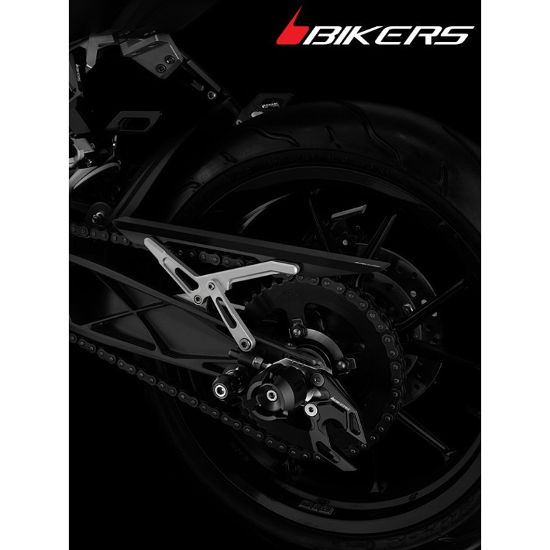 Rear wheel Axle with Protections Bikers Ktm Duke 200